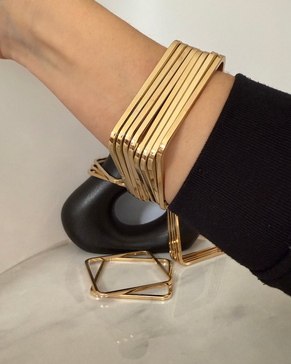 Cleo Bangle – Vita Ambita